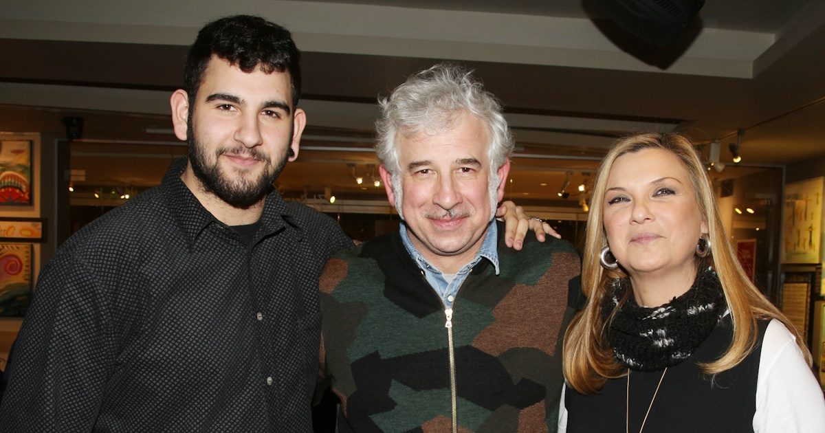 Δημήτρης Φιλιππίδης: «Οι γονείς μου δε με πίστευαν όταν τους έλεγα ότι ...