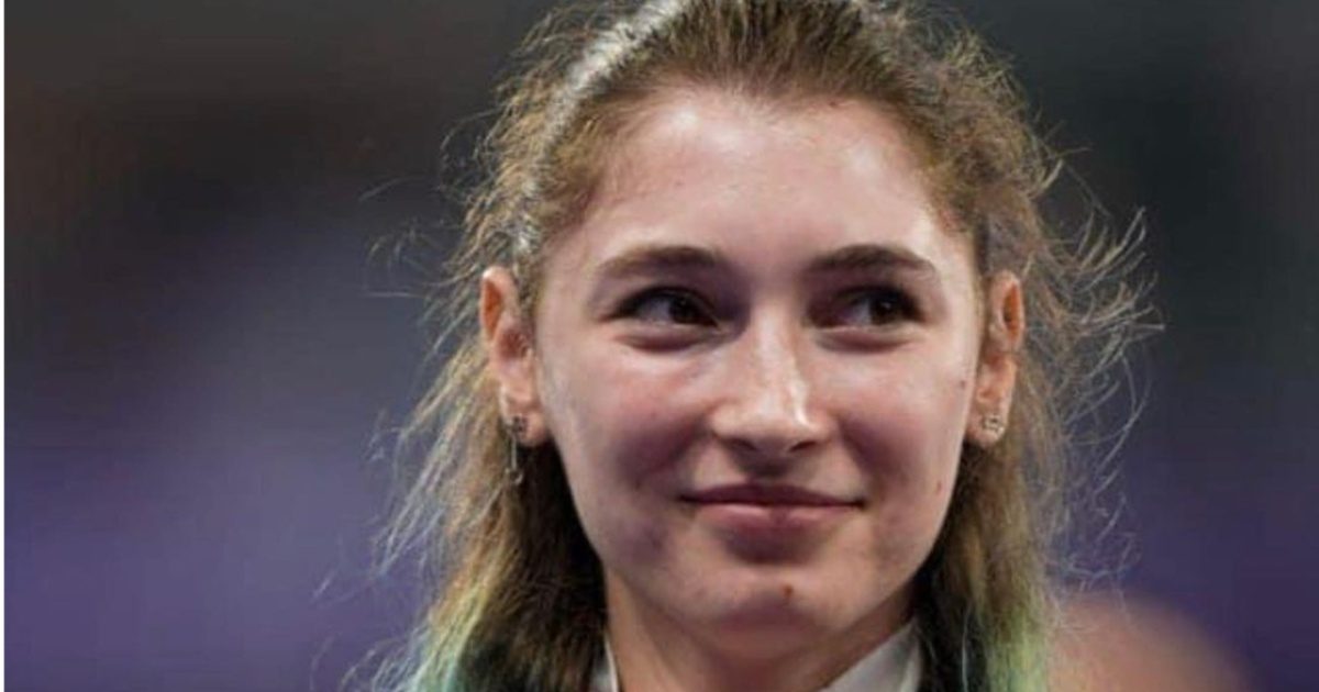 Λήδα Μανθοπούλου: Η γιαγιά της στο TLIFE - «Θορυβηθήκαμε με τη ...