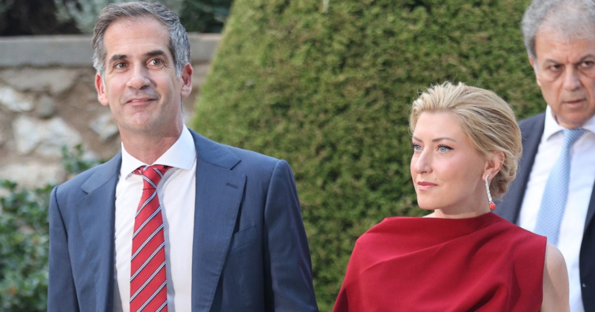 Κώστας Μπακογιάννης: Με τη σύζυγό του, Σία Κοσιώνη και σύσσωμη την ...
