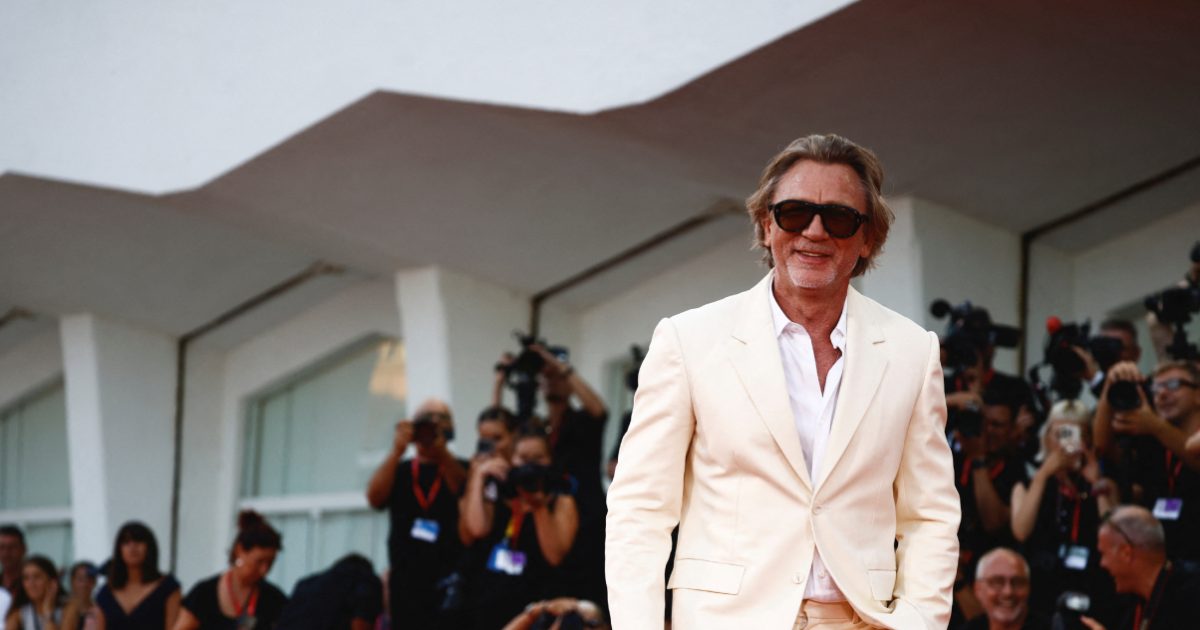 Φεστιβάλ Βενετίας: Sorry Brad, αλλά ο Daniel Craig είναι ό,τι πιο cool ...