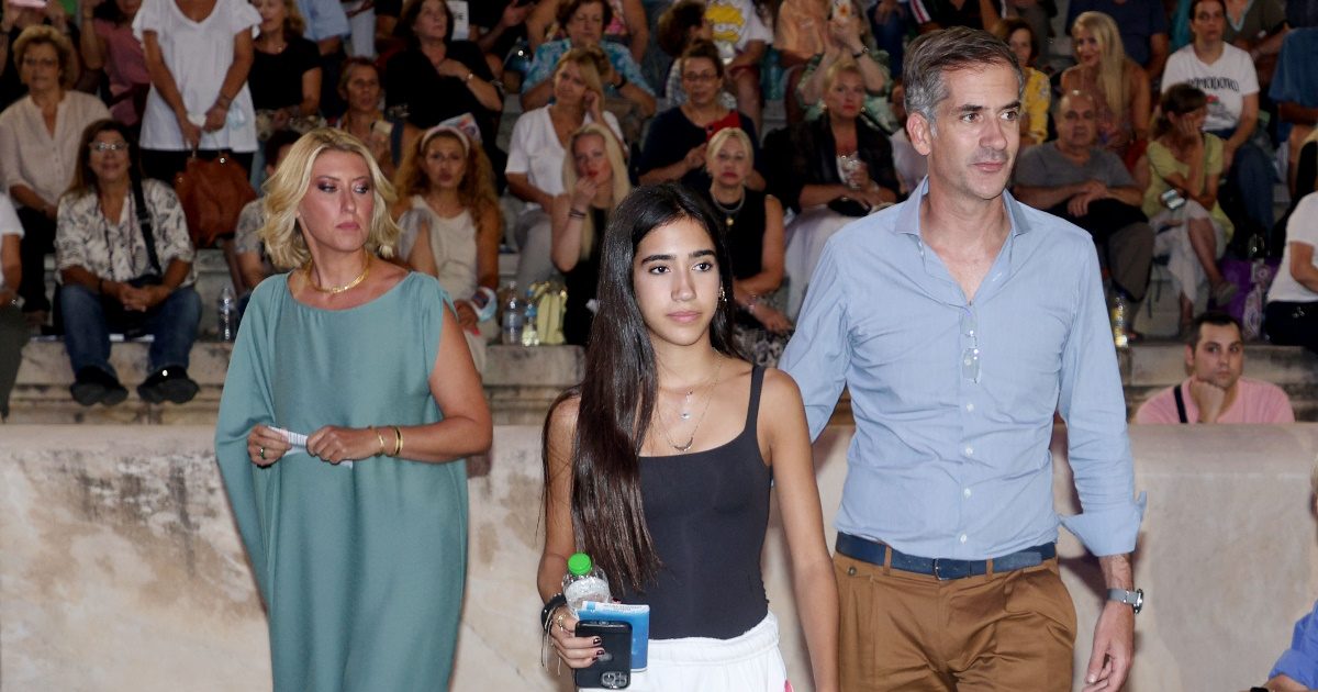 Κώστας Μπακογιάννης: Στο Καλλιμάρμαρο με την Σία Κοσιώνη και την κόρη ...