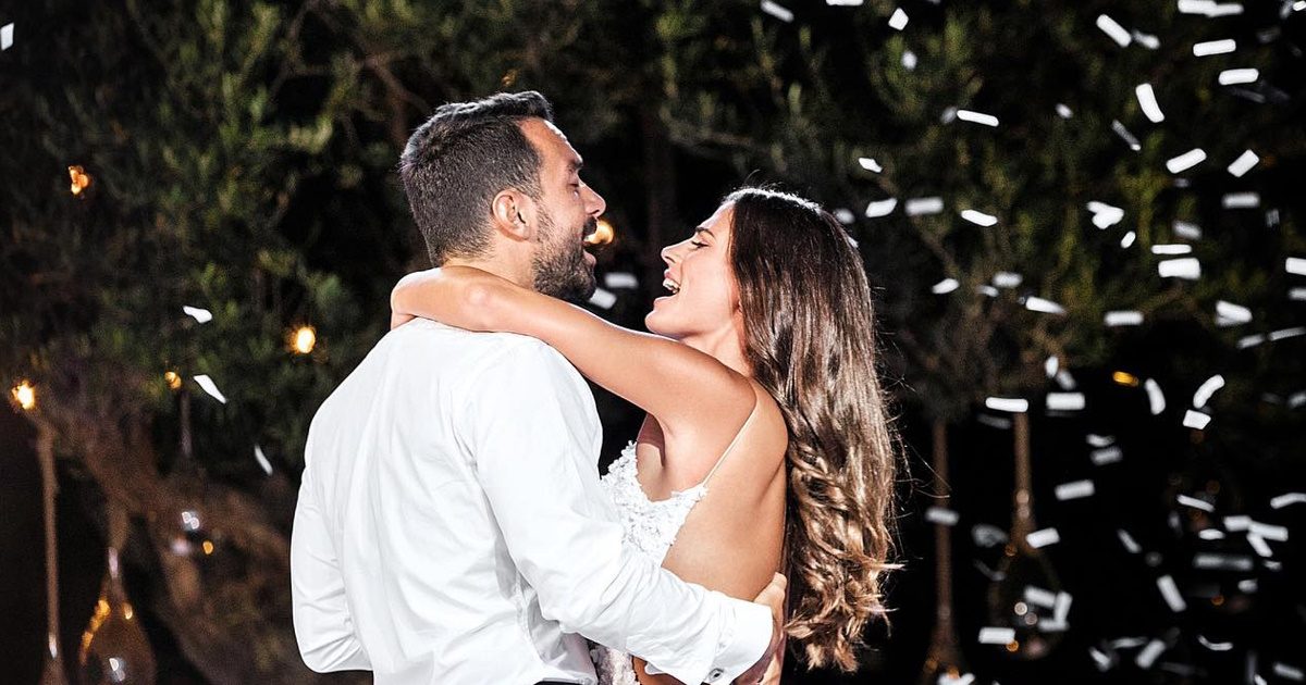 Χριστίνα Μπόμπα - Σάκης Τανιμανίδης: Επέτειος γάμου για το ζευγάρι! «Σ ...