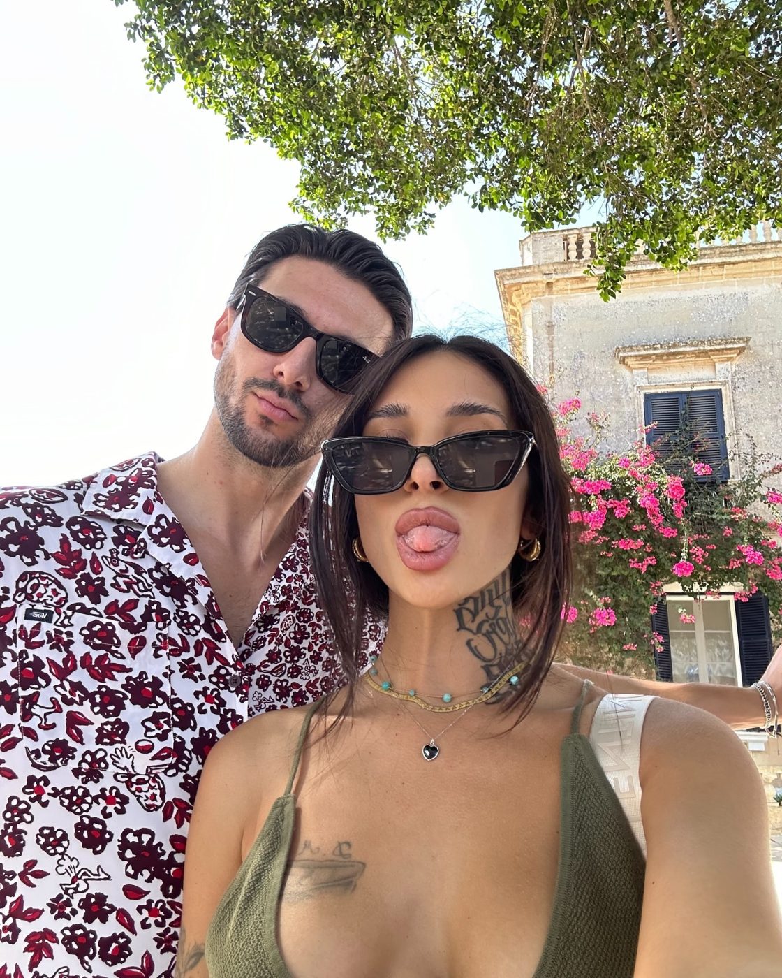 Dat Lilly: Ο κούκλος σύντροφος της 33χρονης youtuber και οι φωτογραφίες από την «άγνωστη» ζωή της