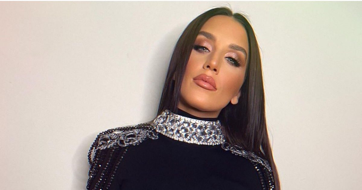 Ιουλία Καλλιμάνη: Κυκλοφόρησε το νέο της τραγούδι «Ανεξάρτητη»