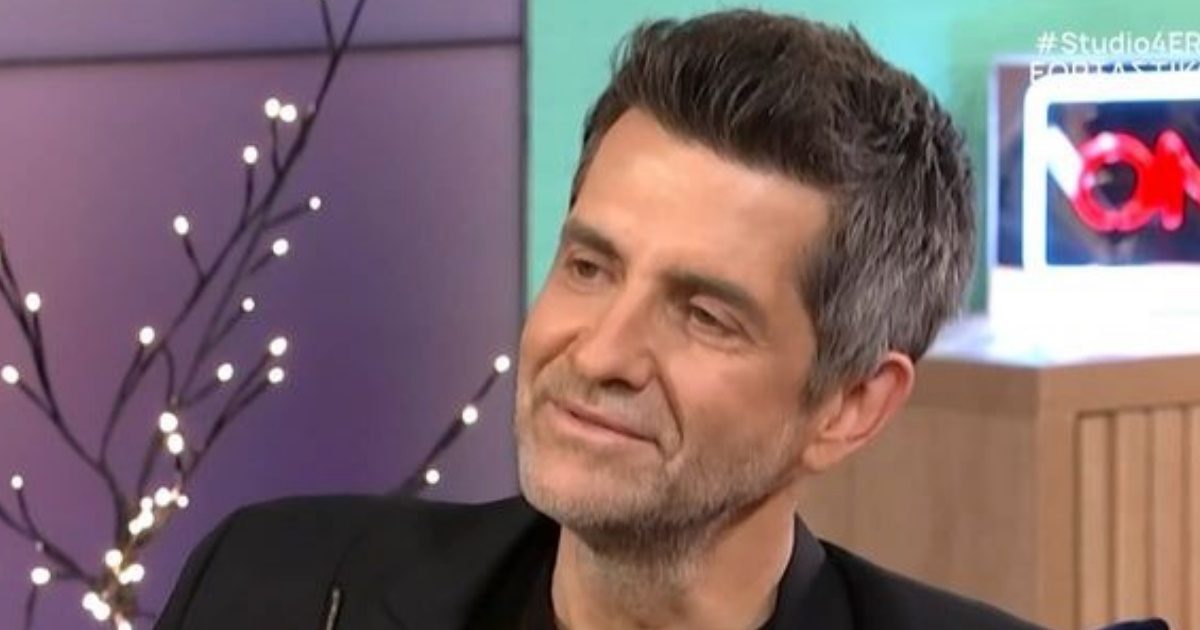 Ο Φοίβος στο «Στούντιο 4»: «Ο Νίκος Καρβέλας μου είπε: πόσα θέλεις για ...