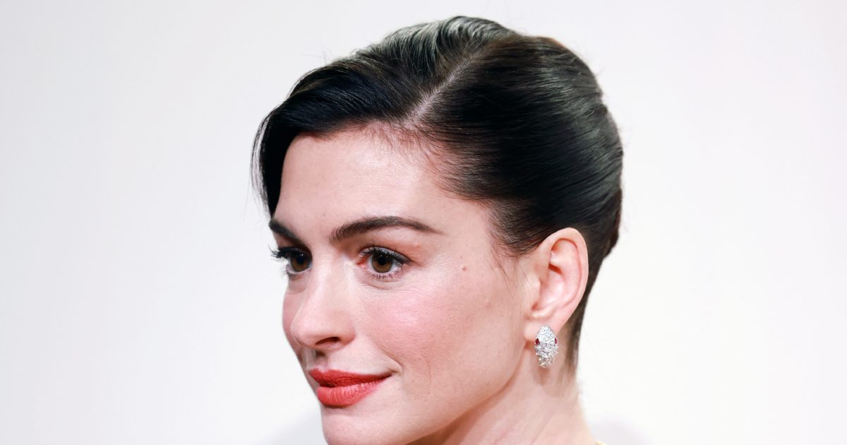 Η Anne Hathaway είναι ίδια η Audrey Hepburn