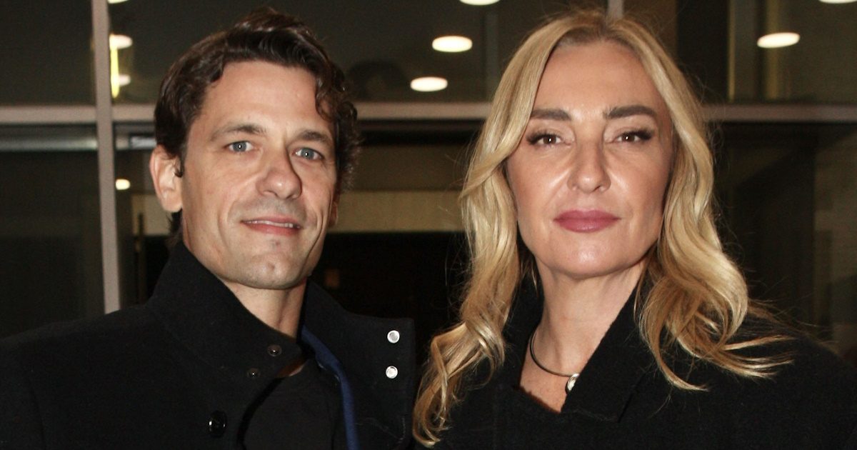 Αποστόλης Τότσικας: Η τρυφερή έκπληξη από τη Ρούλα Ρέβη για τα γενέθλιά ...