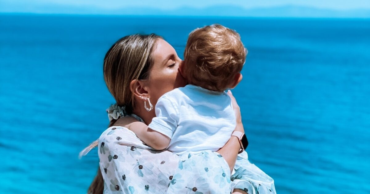 Αθηνά Οικονομάκου: Ο γιος της, Μάξιμος έγινε επτά ετών - Η εντυπωσιακή ...