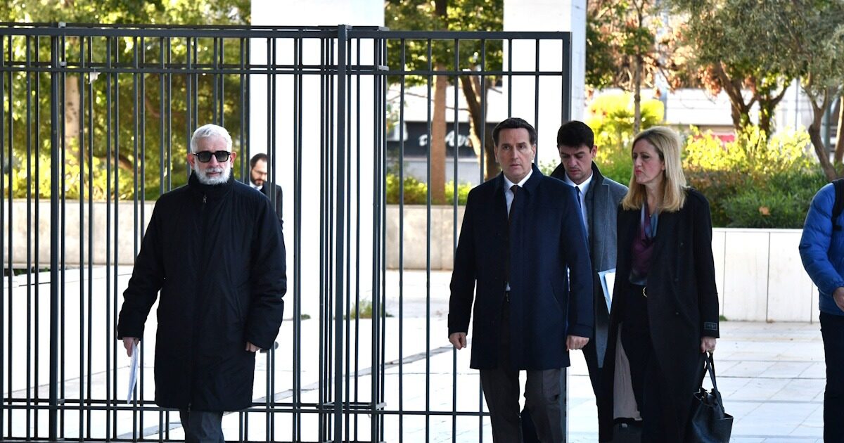 Πέτρος Φιλιππίδης: Η καταγγέλλουσα ζήτησε να γίνει η δίκη δημόσια και ...
