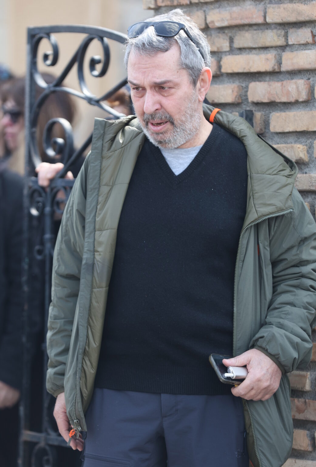 Καίτη Κωνσταντίνου: Πλάνταξαν στο κλάμα οι ηθοποιοί από τα «Εγκλήματα ...