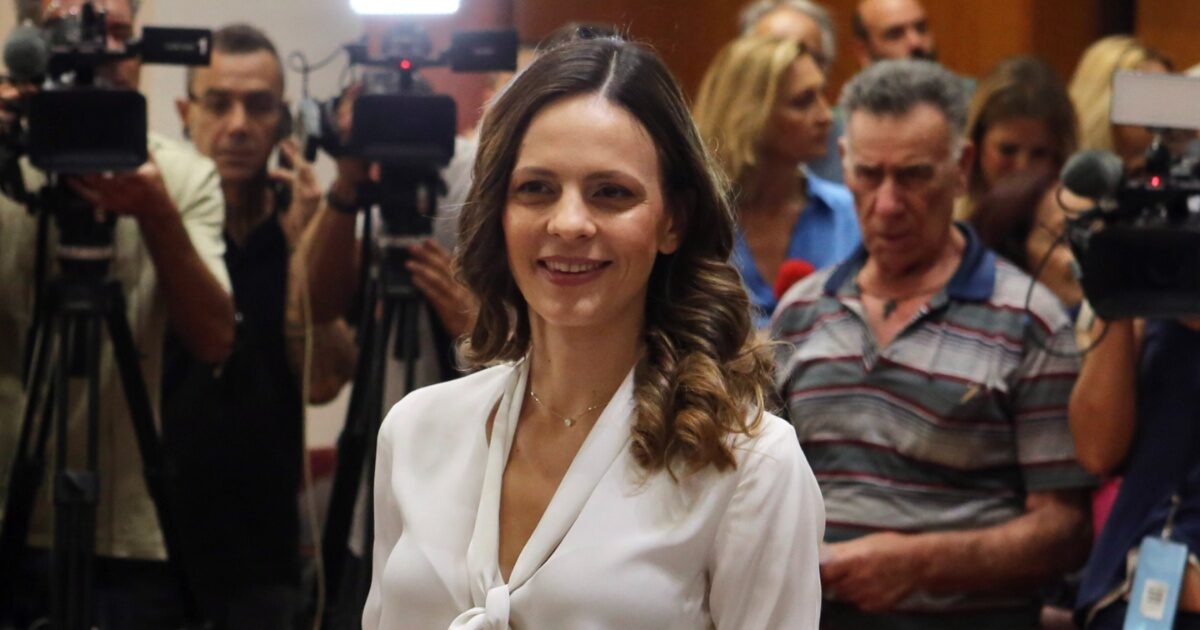 Έγκυος η Έφη Αχτσιόγλου: Το ανακοίνωσε με μια φωτογραφία