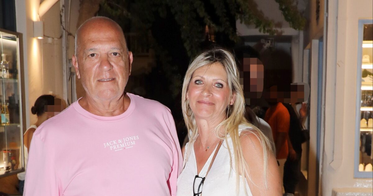 Ο Αντώνης Γούναρης έγινε παππούς - Η φωτογραφία μέσα από το μαιευτήριο