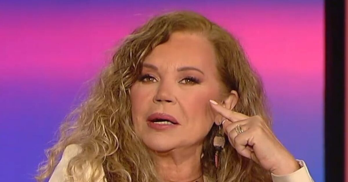 Ελένη Δήμου: «Στον άντρα μου δεν αρέσει να βάφομαι και να κουρεύομαι ...