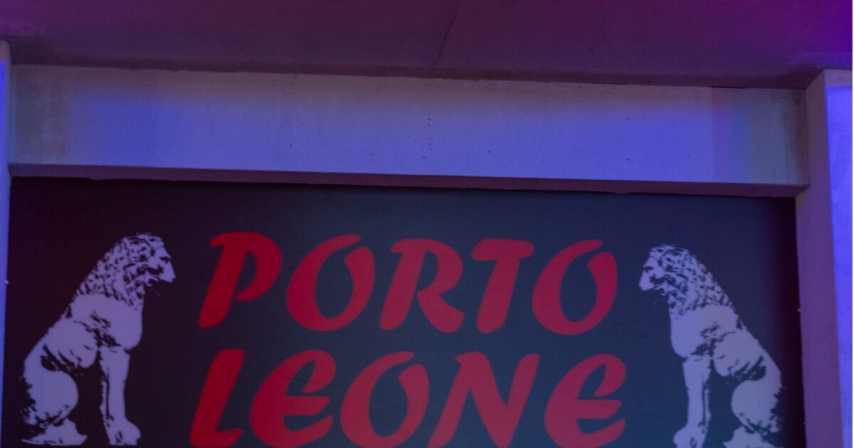Porto Leone: Στη γειτονιά με τα κόκκινα φανάρια» - Οι φωτογραφίες από ...