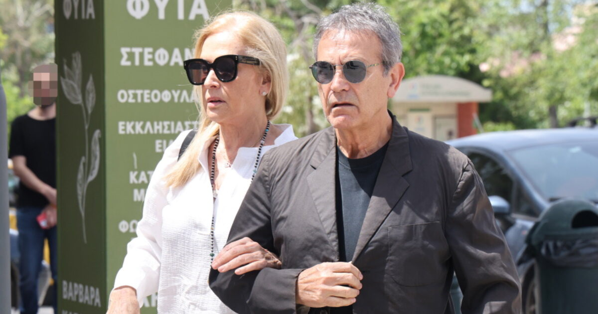 Γιώργος Νταλάρας: Η άβολη στιγμή που η σύζυγός του τον απομακρύνει από ...
