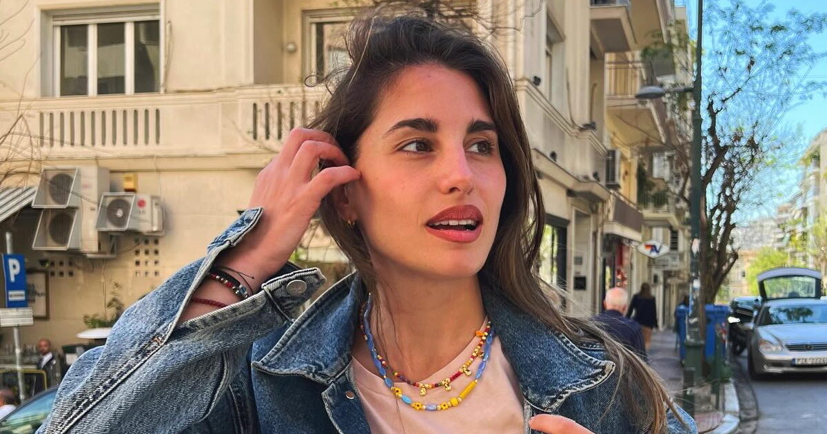 Παυλίνα Βουλγαράκη: Δημοσίευσε την πρώτη φωτογραφία με τη νεογέννητη ...