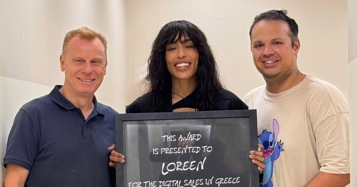 Loreen: Η απονομή της αναμνηστικής πλακέτας για τις πωλήσεις στην ...