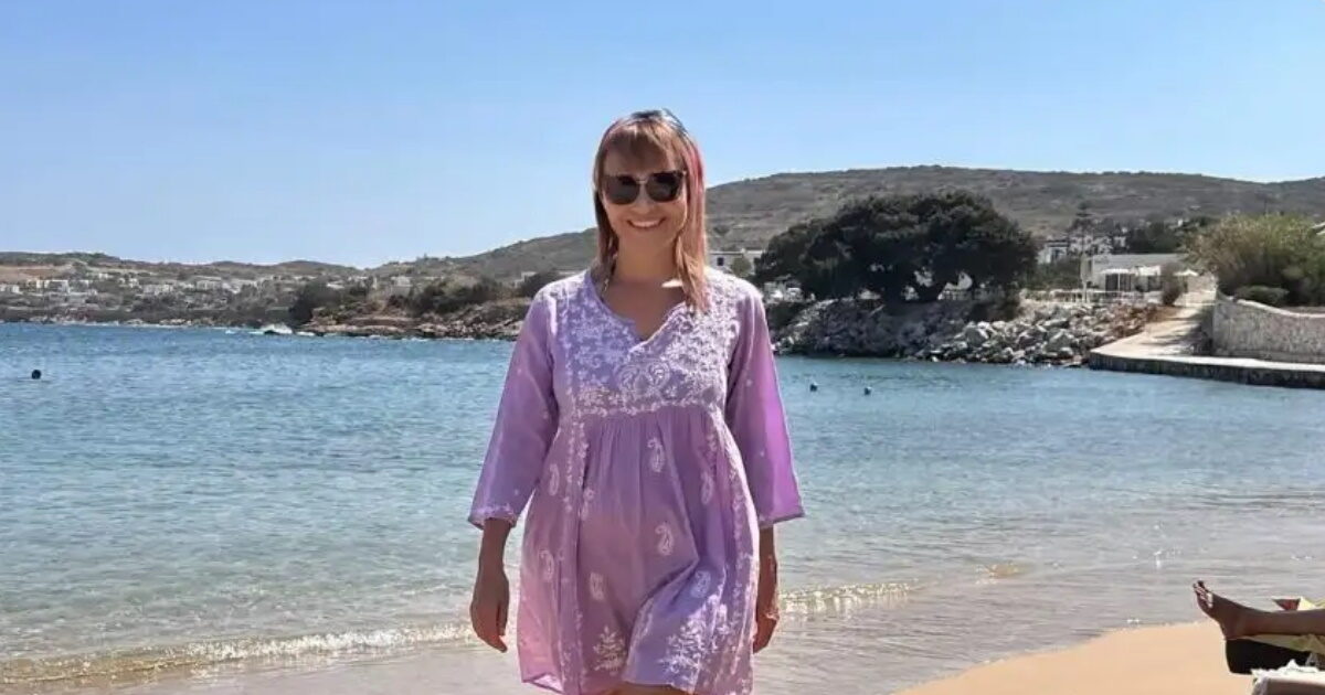 Μάρα Ζαχαρέα: Απολαμβάνει τις διακοπές της στην Πάρο - Οι φωτογραφίες ...