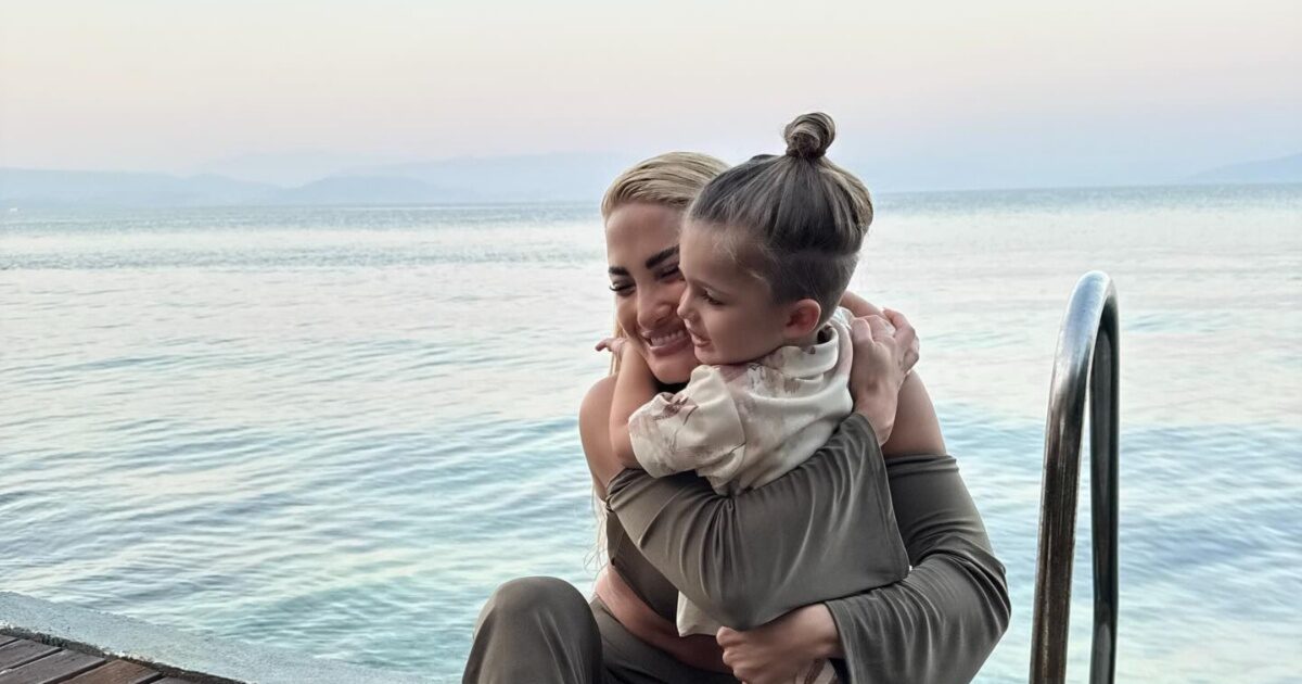 Ιωάννα Τούνη: Ο διάλογος με τον γιο της Πάρη, λίγο πριν αποχωριστούν