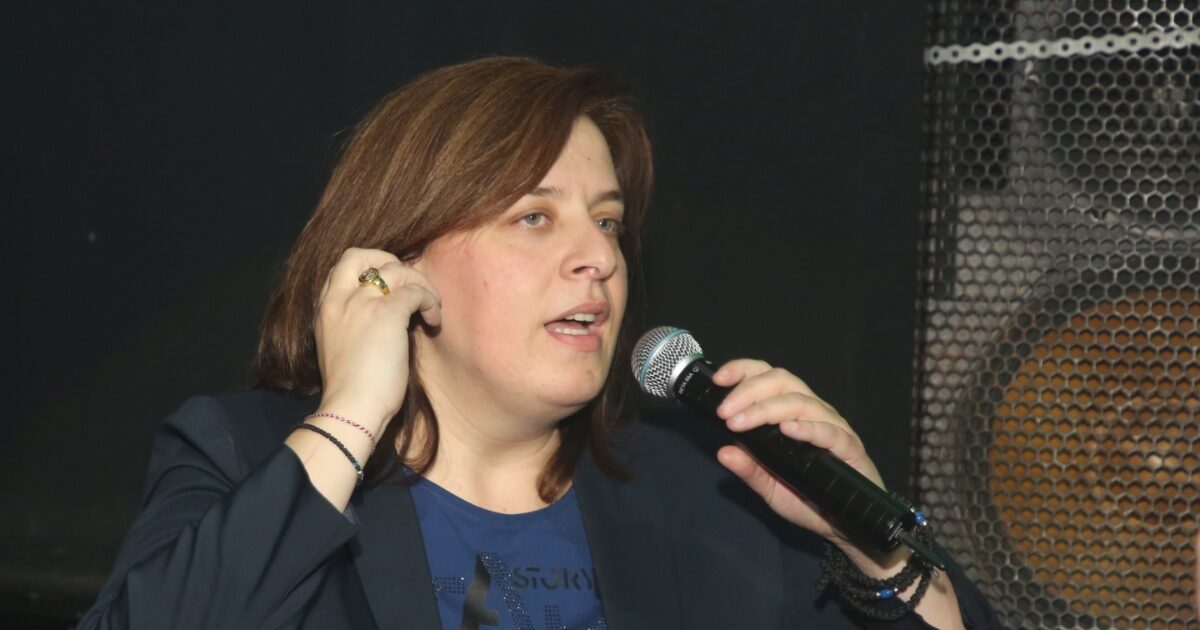 Γωγώ Τσαμπά: Άγριο ξύλο σε πανηγύρι που τραγουδούσε - Φώναζε από τη ...
