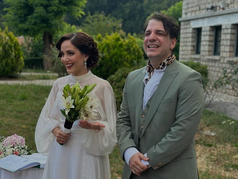 Ανδρομάχη - «Καλέ... Ποιος Είναι Αυτός;»: Το νέο της τραγούδι έγινε viral