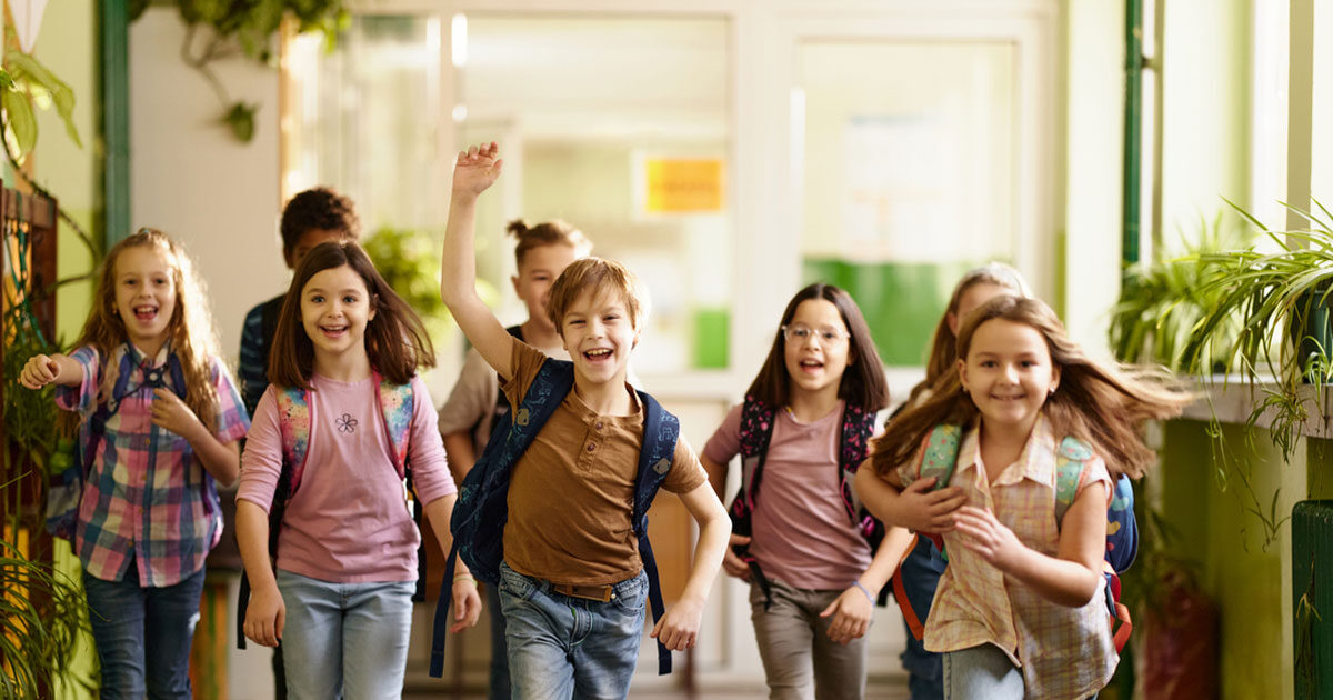 Ξεκινάει το σχολείο! Ο ρόλος του στην ανάπτυξη του παιδιού σου