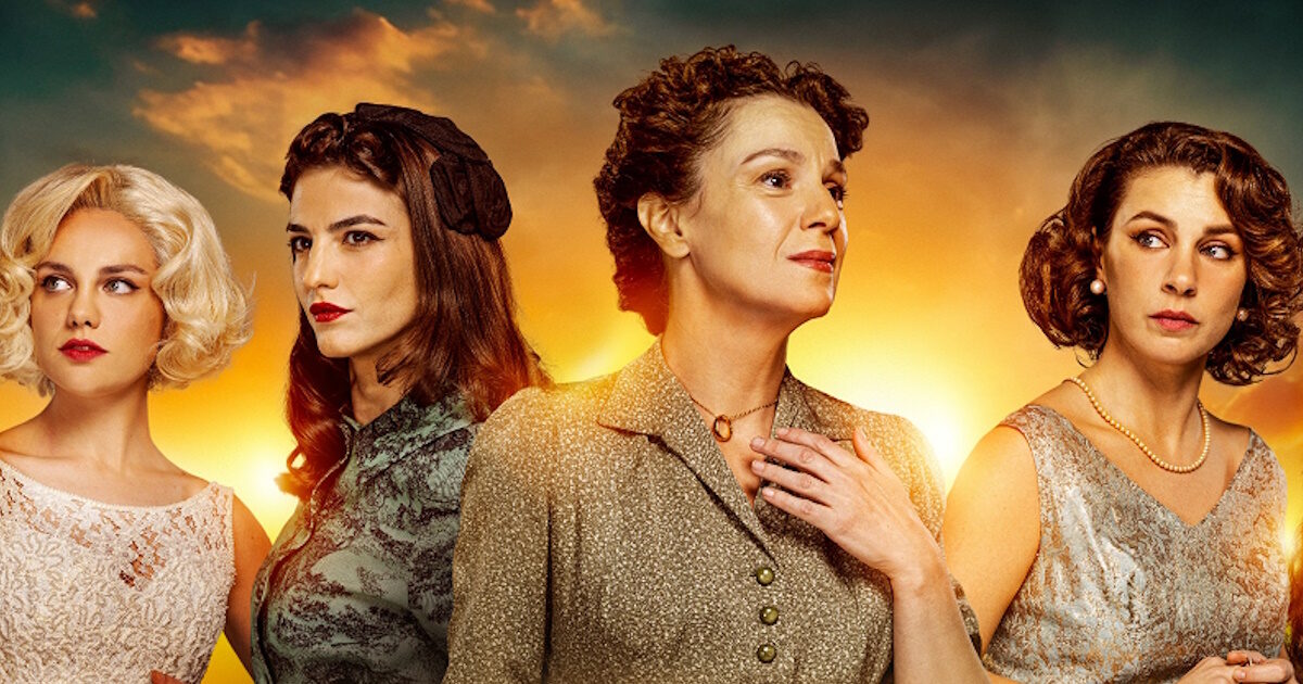 Το Σπίτι Δίπλα Στο Ποτάμι: Ρένα Μόρφη και Alex Sid στο τραγούδι των τίτλων της σειράς