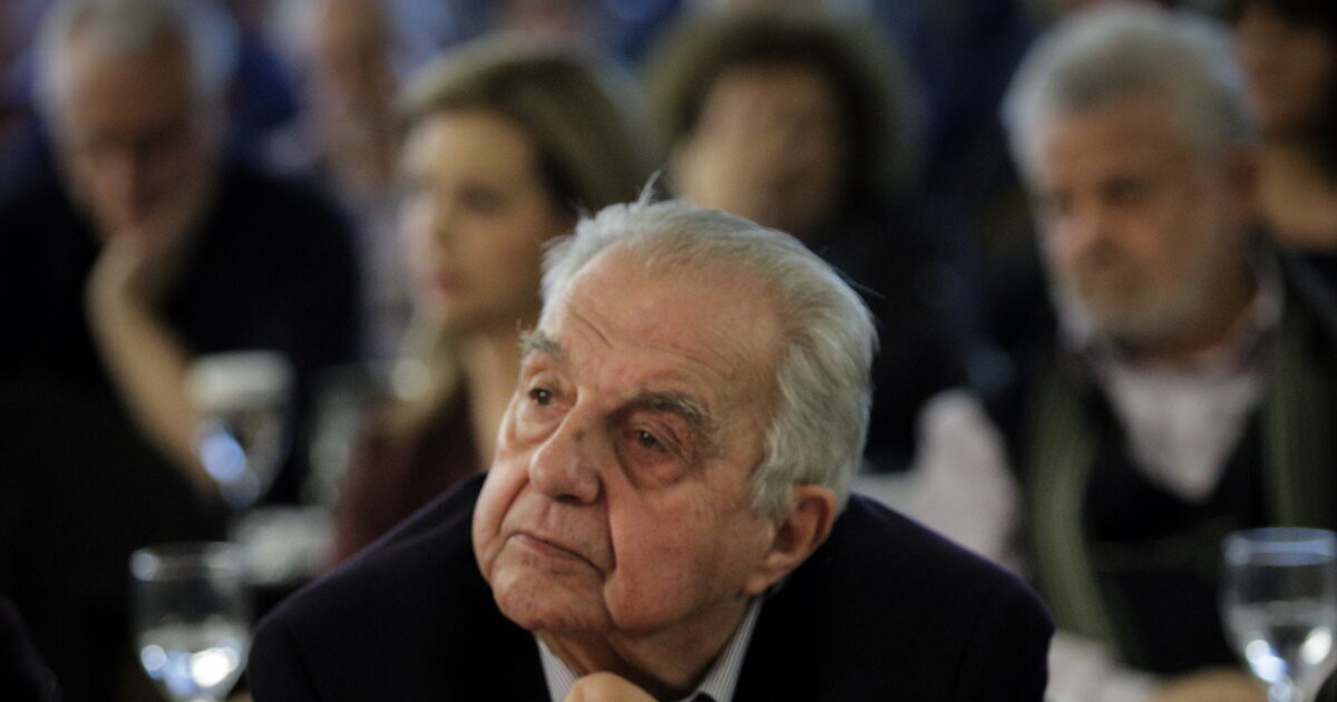 Αλέκος Φλαμπουράρης: Πέθανε σε ηλικία 87 ετών