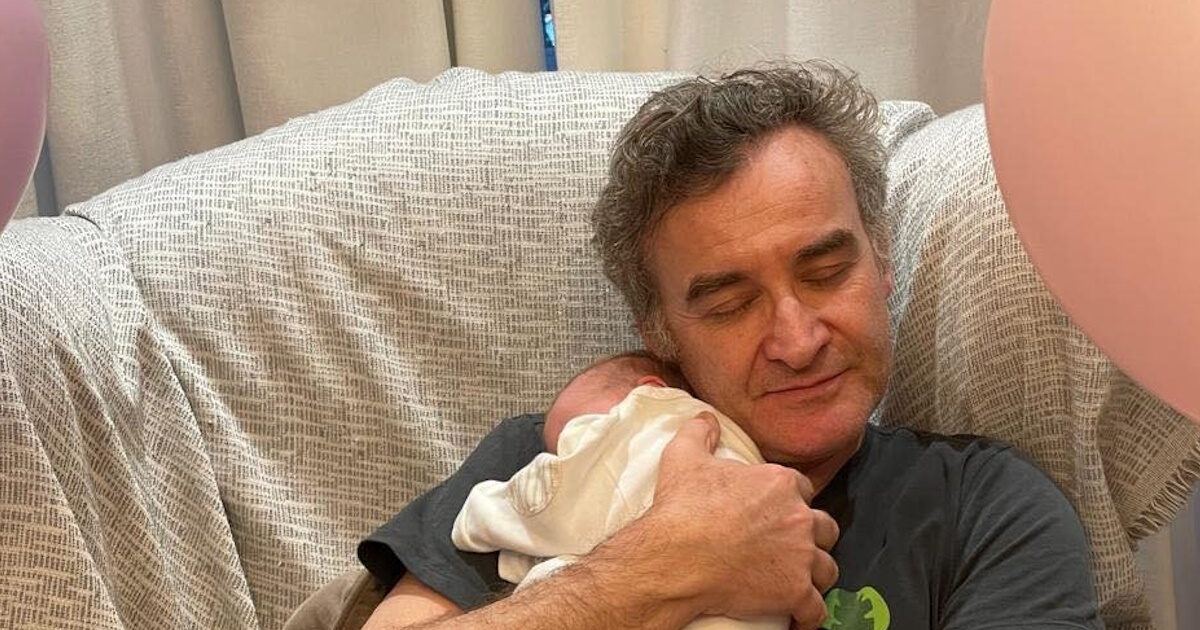 Συγκινεί ο Νίκος Ορφανός για την κόρη του: «Χαιρόμασταν και κλαίγαμε με ...