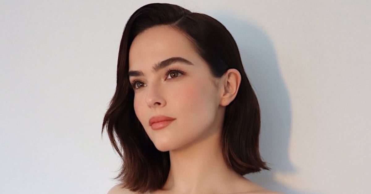 Zoey Deutch: Αποδεικνύει ότι το ροδακινί έχει τελικά μια θέση στο ...