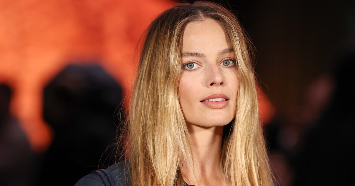 Η Margot Robbie υιοθέτησε το πιο cool χτένισμα για το γυμναστήριο και ...