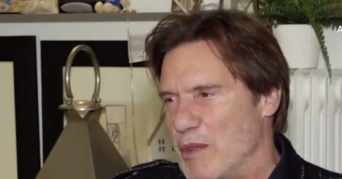 Στράτος Τζώρτζογλου: «Έχει τύχει να έρθουν στο θέατρο για να με δουν να ...