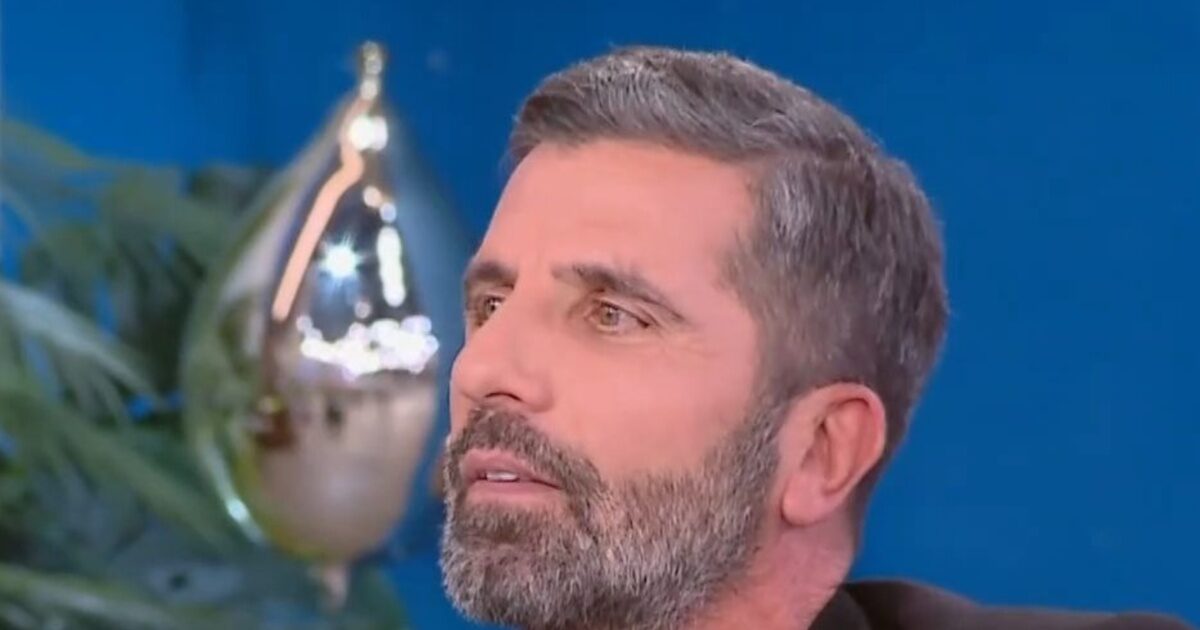Θανάσης Βισκαδουράκης: «Θέλω να πάω τον γιο μου να δει το ορφανοτροφείο ...