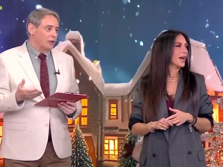 Σύζυγος Μανούσου Μανουσάκη: «Στα μνημόσυνα φοράω άσπρα και κόκκινα ...