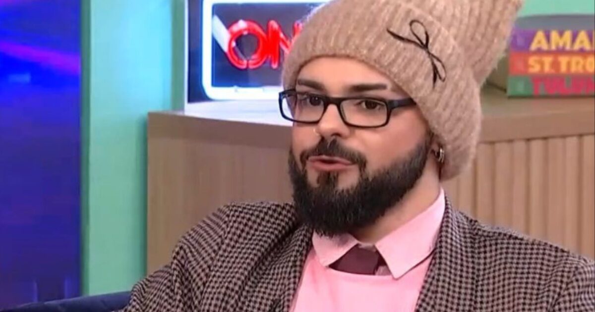 Ακύλας: Η αποκάλυψη για την ομοφοβική επίθεση - «Τρέχαμε να ξεφύγουμε»