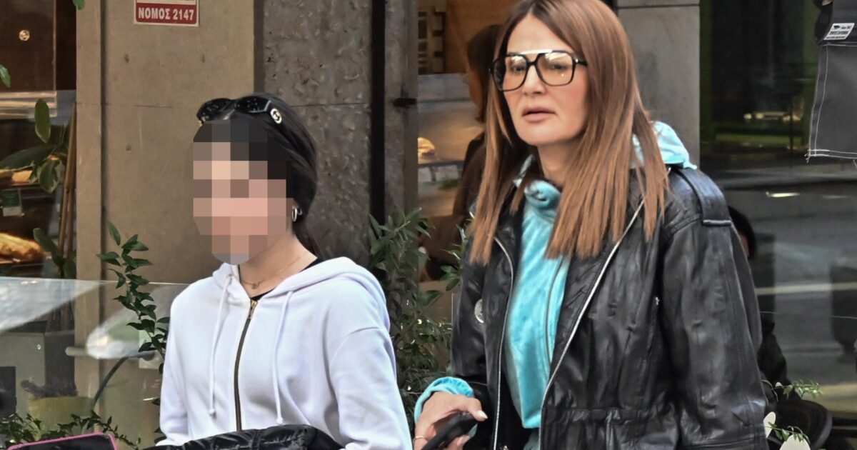 Τζένη Τζιβεριώτη: Η σπάνια κοινή εμφάνιση με την κόρη της στο κέντρο ...